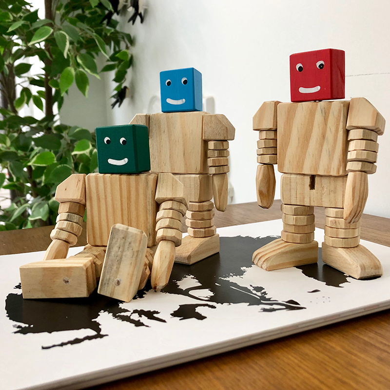 Robot Asimov ( brinquedo de Madeira ) - alojadozeca.com