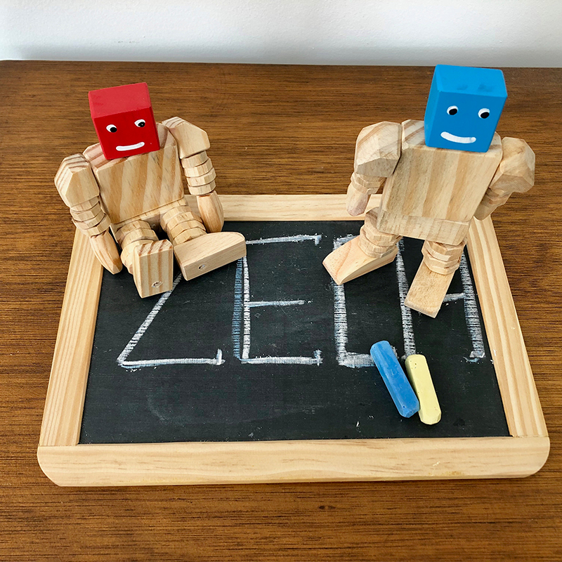 Robot Asimov ( brinquedo de Madeira ) - alojadozeca.com