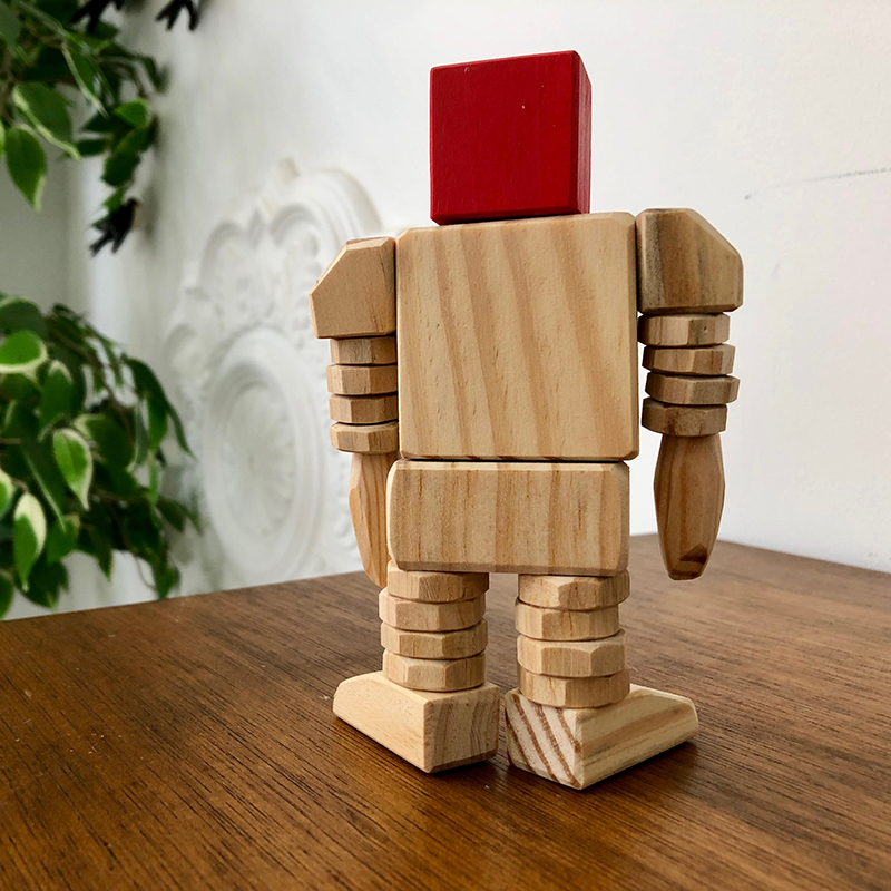 Robot Asimov ( brinquedo de Madeira ) - alojadozeca.com